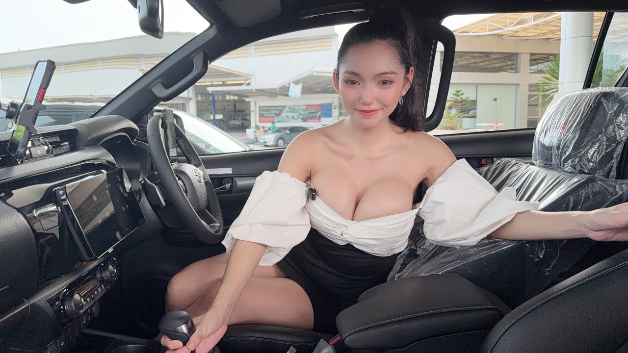 TOYOTA Hilux Revo GR Sport 2.8 6AT 4×4 ราคา 1,498,000 บาท 224 แรงม้า 550 นิวตันเมตร - YouTube