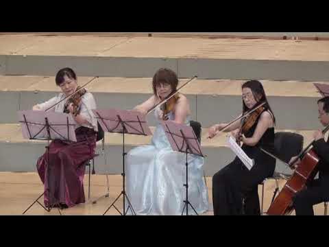 W.A. Mozart: String Quartet No.4 K157 in C major - YouTube