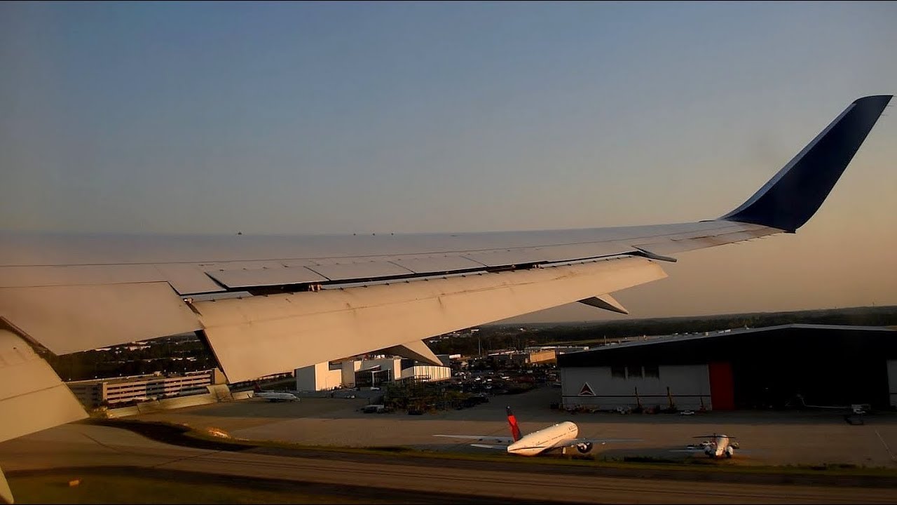 Delta Airlines Boeing 767-300ER, SUNSET TAKE OFF from Atlanta! - YouTube