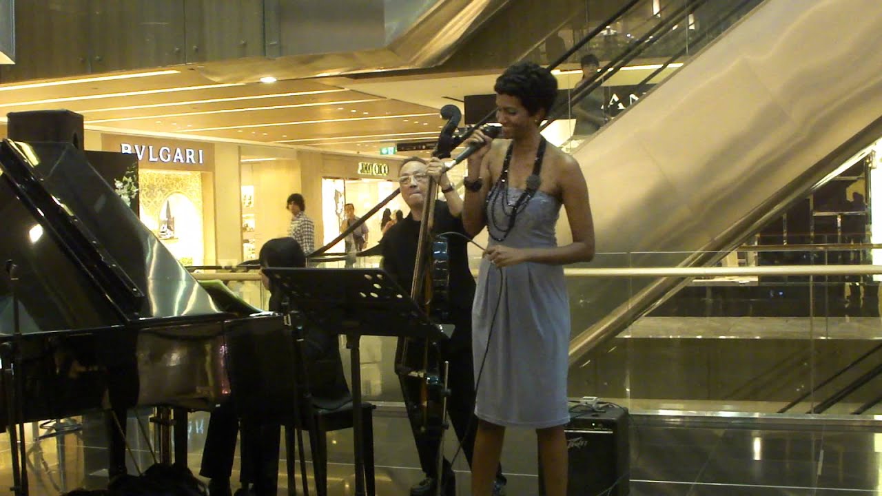 Yesterday Once More by Carol Gomez @ Paragon Music En Vogue 22 May 11 ...