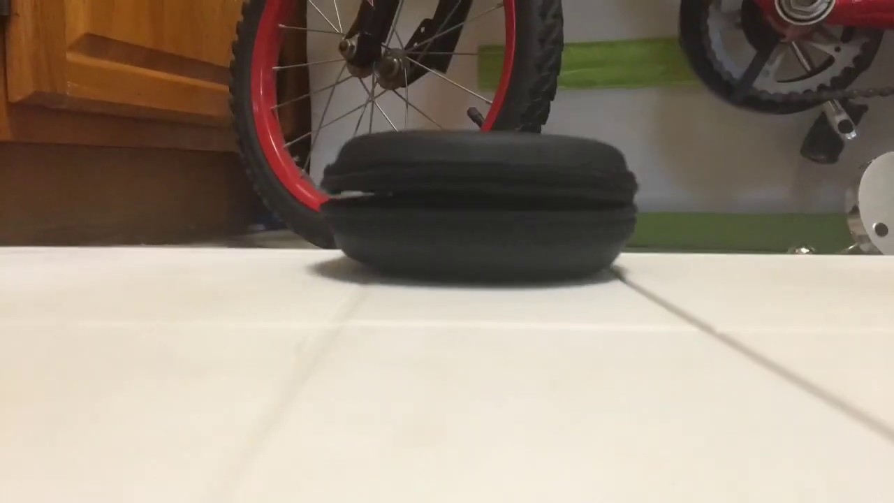 zipper (test animation) - YouTube