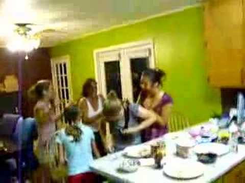 ice cream fight 3 - YouTube