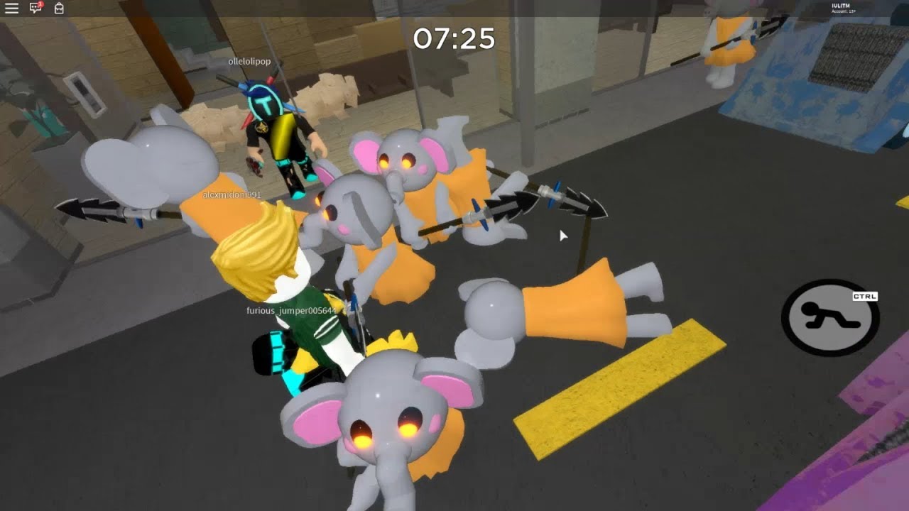 Roblox Piggy FUNNY ELLY JUMPSCARES + GLITCH.... so many elephants - YouTube