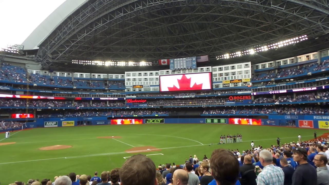 Shaeane sings anthems at Bluejays game - YouTube