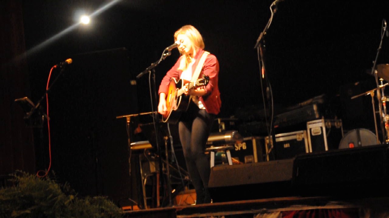 Emmy Rose sing Bad boys aren't no Good, Good Boy's aren't no Fun ...