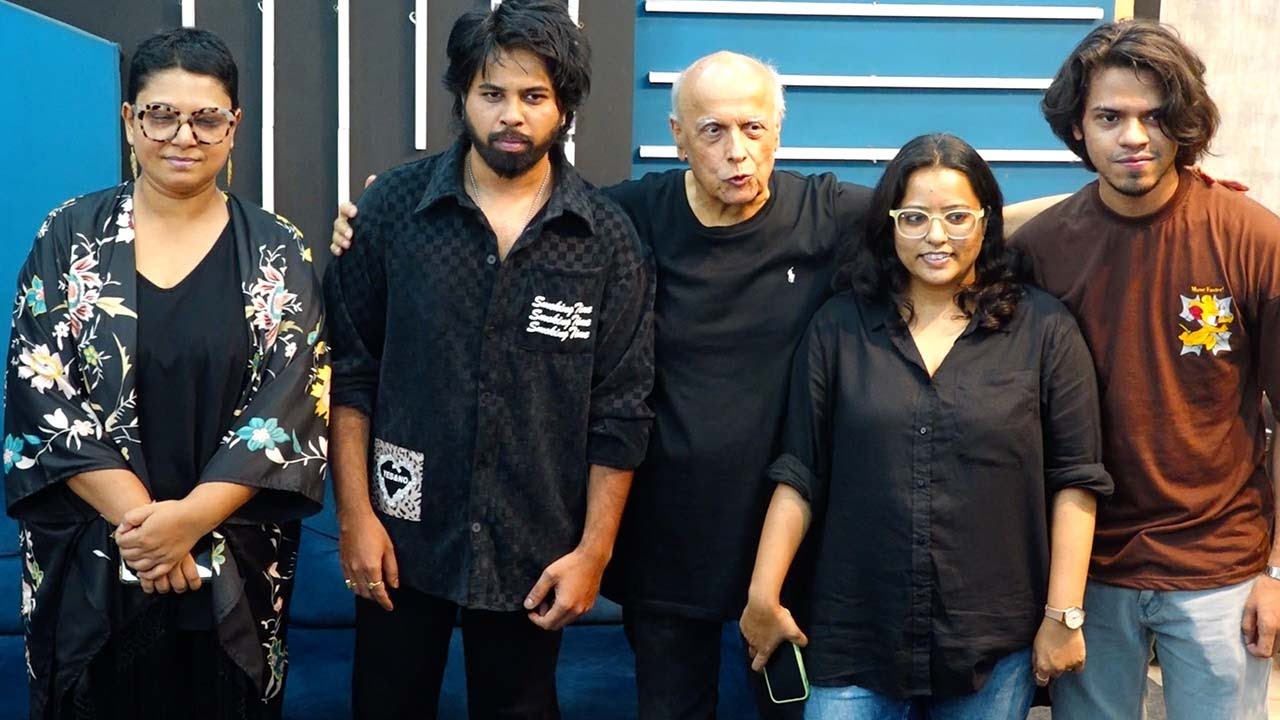 Mahesh Bhatt and Puneet Dixit interaction with Media for 1920 HORRORS ...