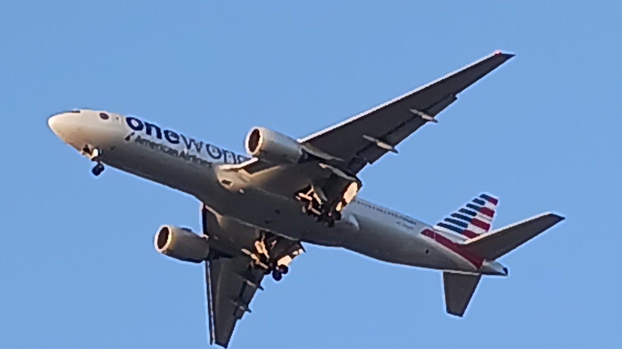American Airlines Boeing 777-223(ER) (N791AN) Heavy Approaching to Miami from Charlotte as AA550 ...