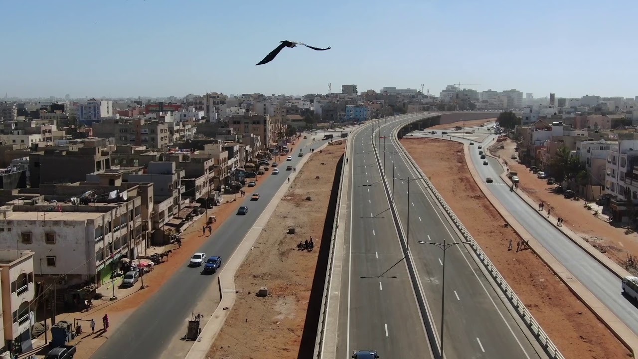 VDN2-DAKAR : Réalisation du groupement Sintram-Houar - YouTube