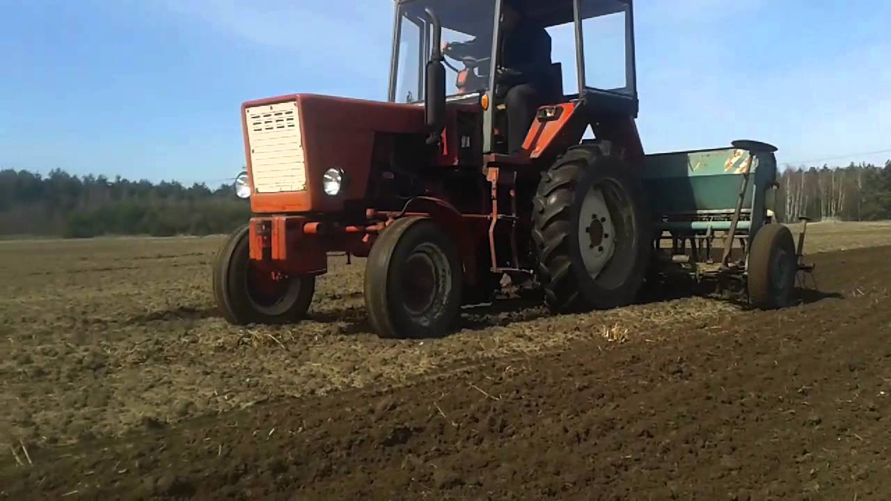 Siew łubinu 2016 wladek t25 - YouTube