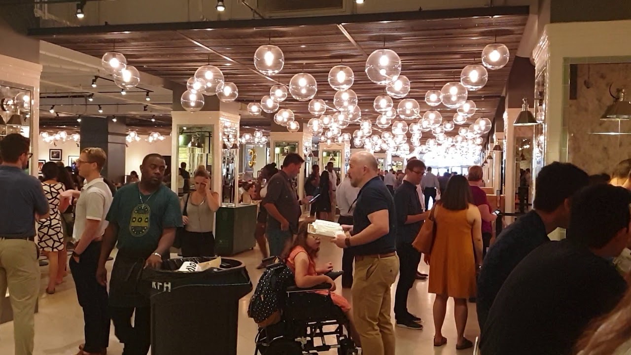 2019-Aug-19 12h40 - Revival Food Hall Timelapse @ Chicago Loop, IL ...