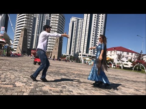 Девушка С Самыми Длинными Волосами В Мире Танцует В Грозном 2018 ALISHKA AZARINA ELVIN (Чечня)