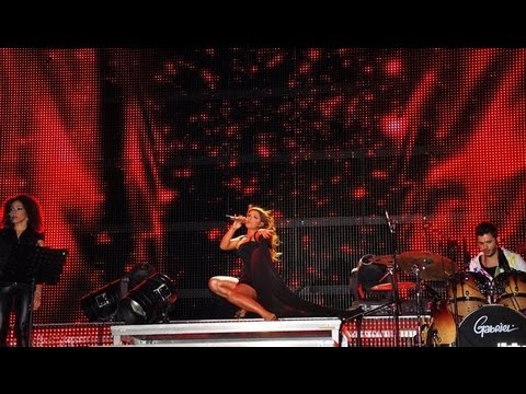 Helena Paparizou - An Isoun Agapi (Live @ Summer Tour 2010)