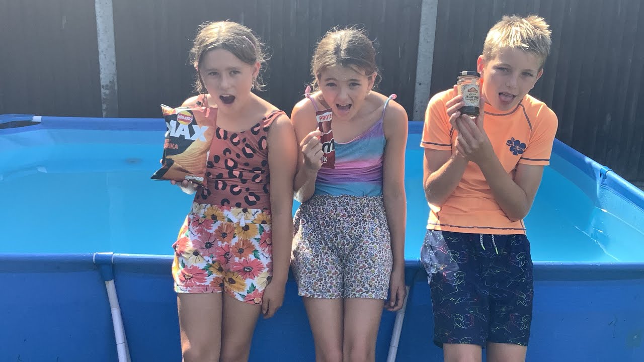 Flamming hot hot tub vs freezing cold pool challenge - YouTube