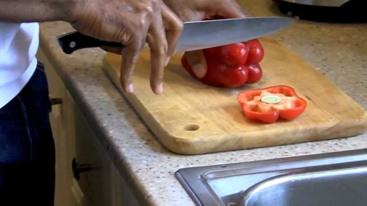 Real Food 101 - Deseeding Bell Peppers - YouTube