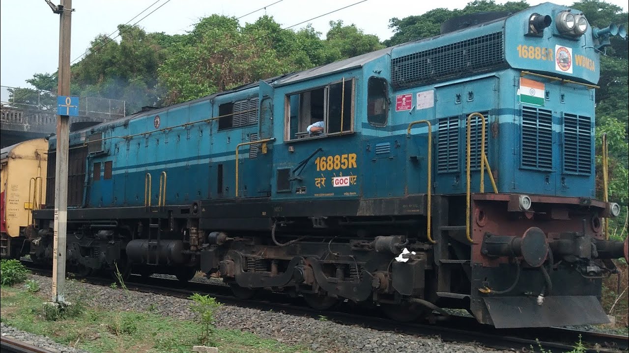 Ex TNP GOC WDM 3A Takes off with PGT MAS SF EXPRESS. #16885R|| #22652 ...