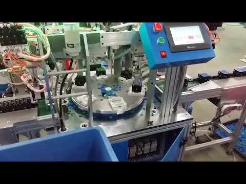 Automatic rubik's cube assembly machine