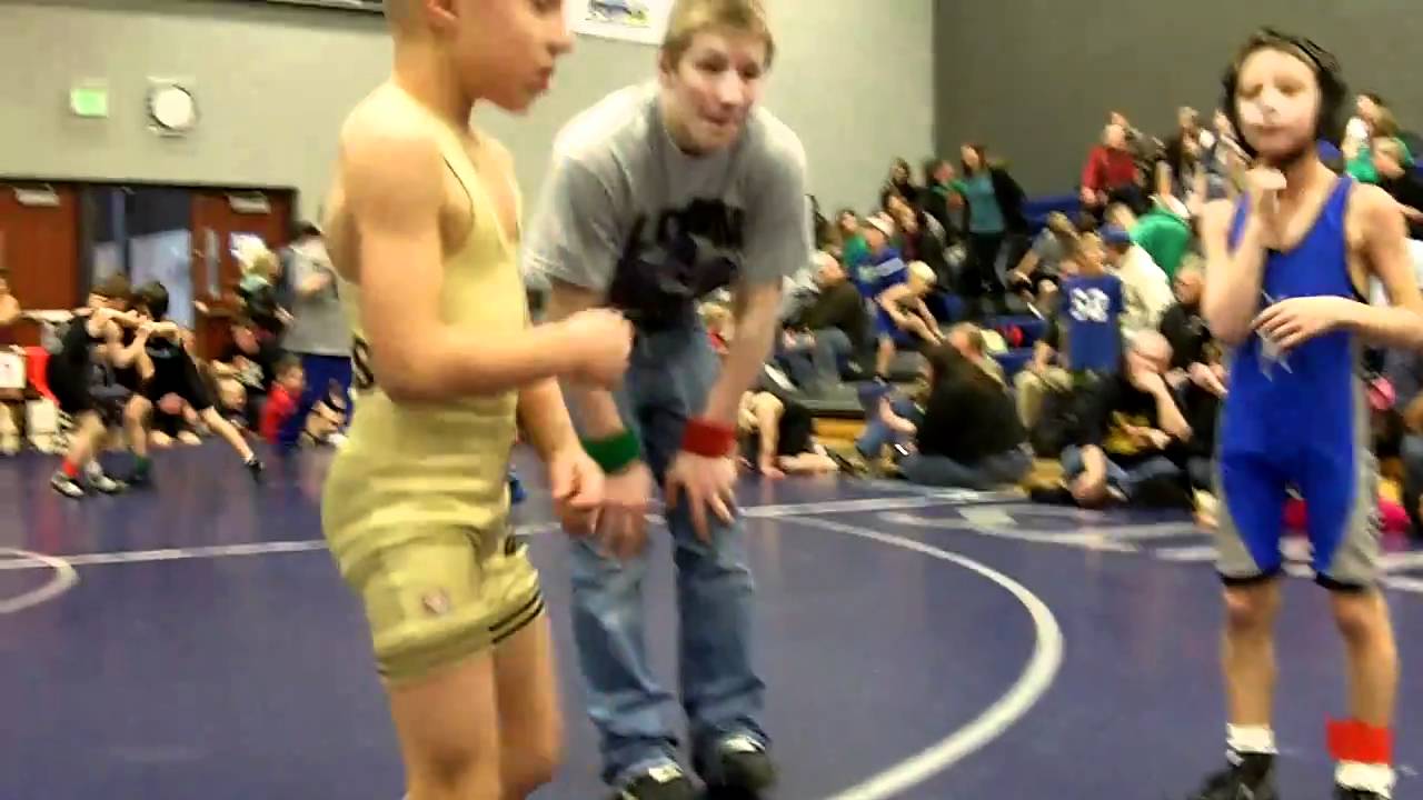 Riley Wrestling LCWM Minnesota 50lbs. 1-29-11 - YouTube