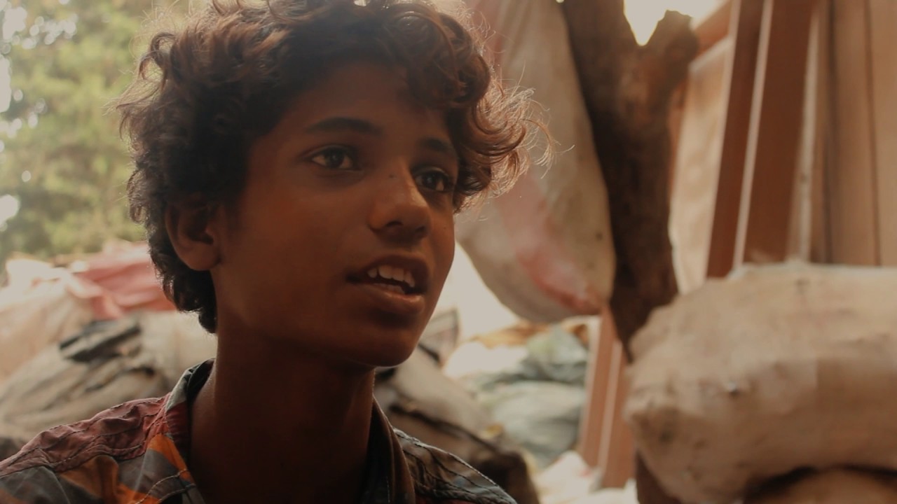 street children issues in karachi - YouTube