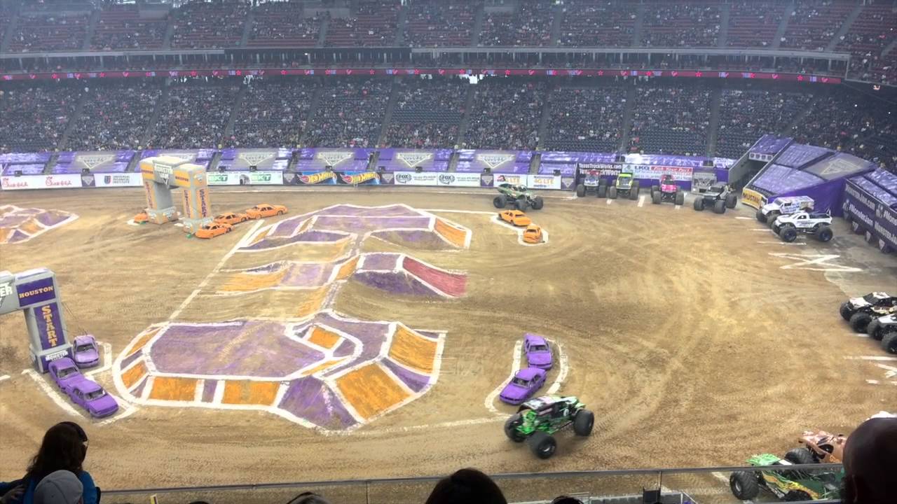 Monster Jam Houston 2016 - YouTube
