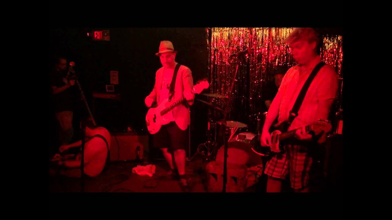 Fly Ashtray - "Feather" Live @ Cake Shop 8/23/15 - YouTube