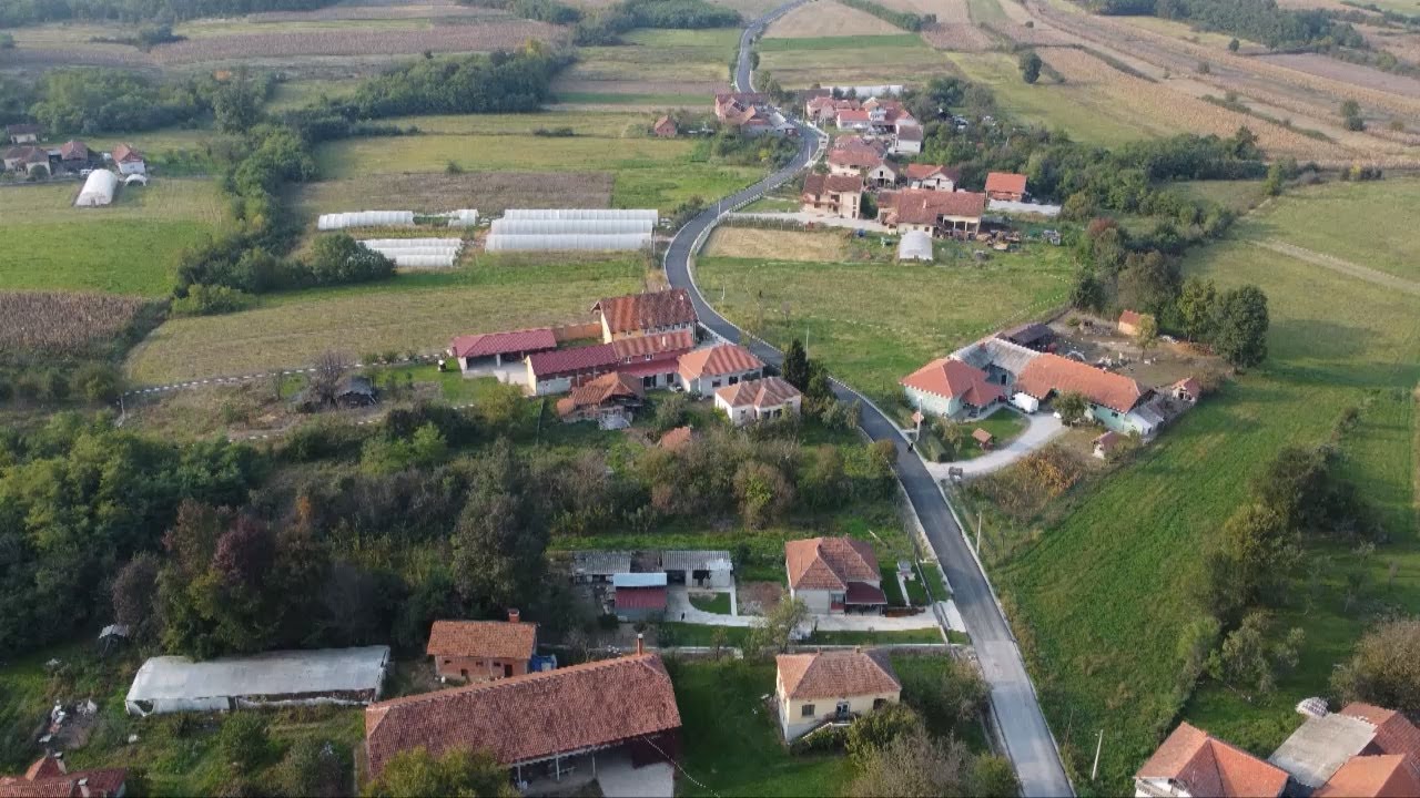 Završeno asfaltiranje deonice puta Počekovina – Tobolac - YouTube