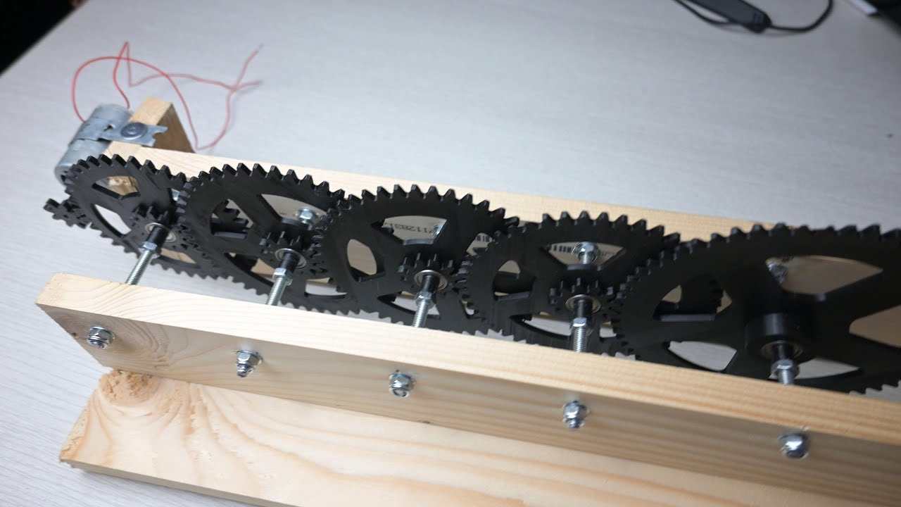 The power of gear ratio! DIY 3D printer gears in action 1:1600 - YouTube