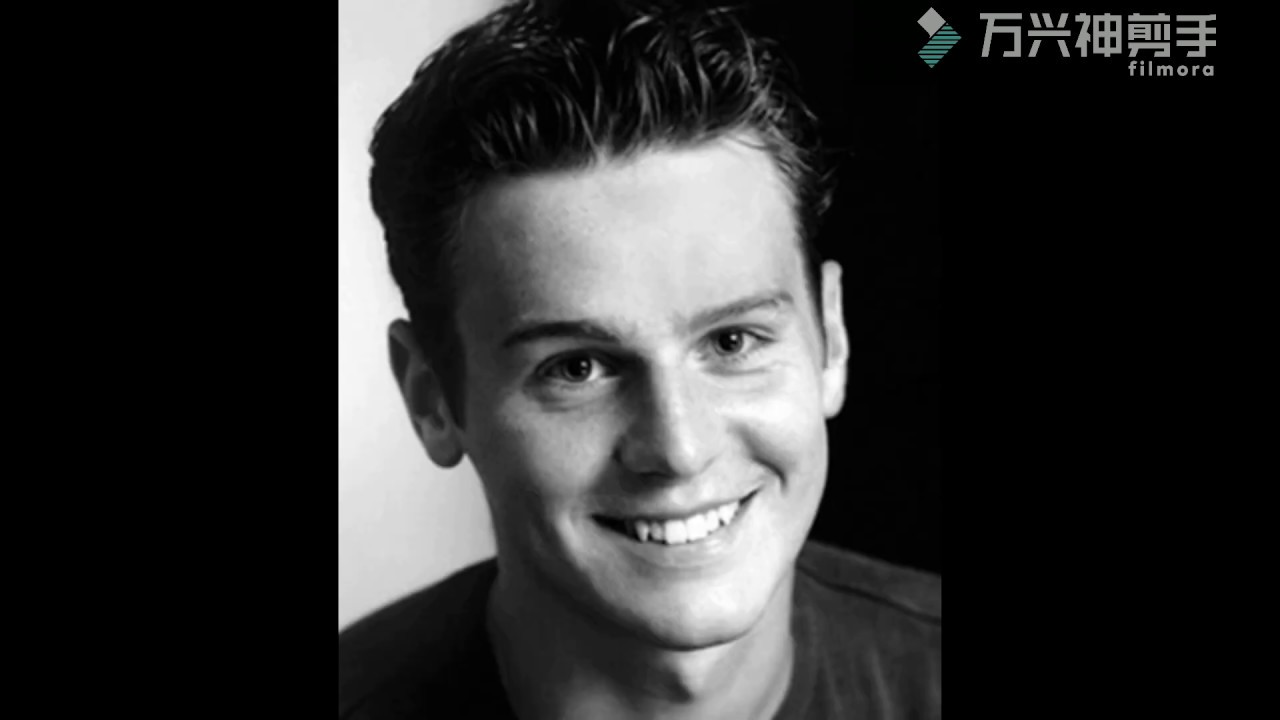 Jonathan Groff - YouTube