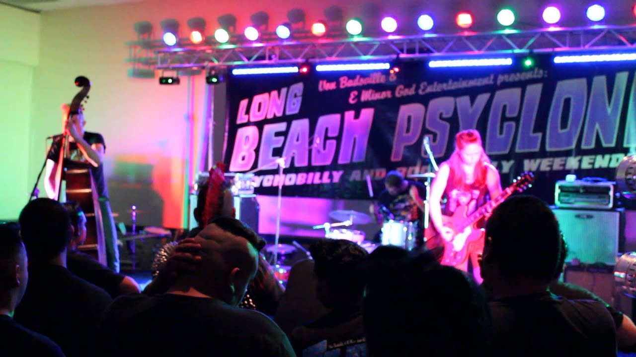 KLAX-"Broken Mirror" Live at Long Beach Psyclone 2014 - YouTube