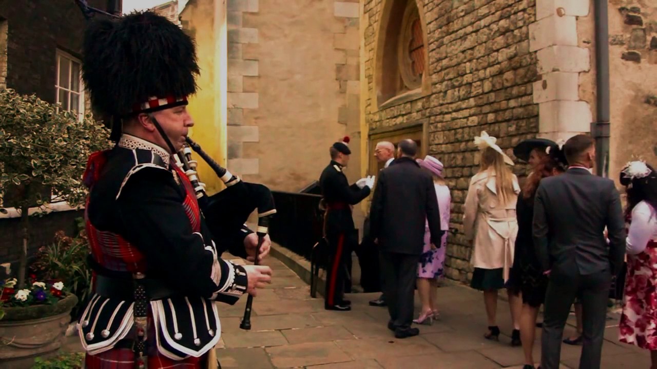 Colin Macdougall playing bagpipes at wedding at the Tower of London ...