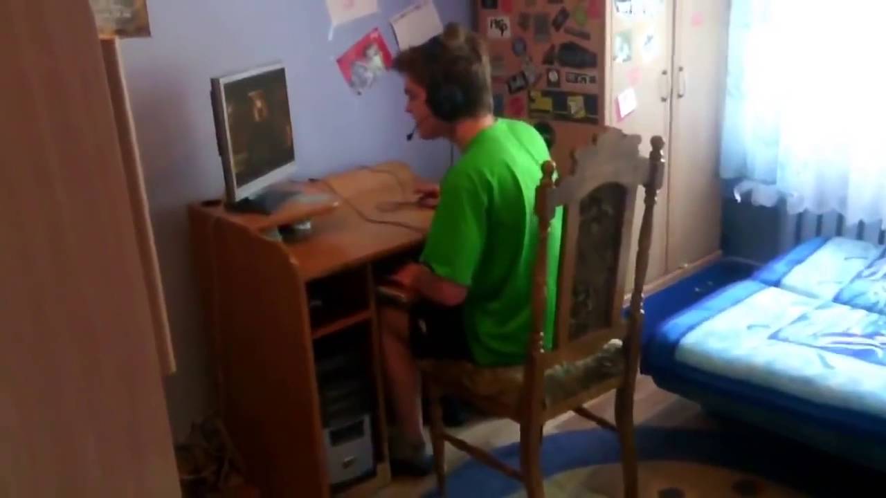 Angry Polish Kid Playing CS GO Funny - YouTube