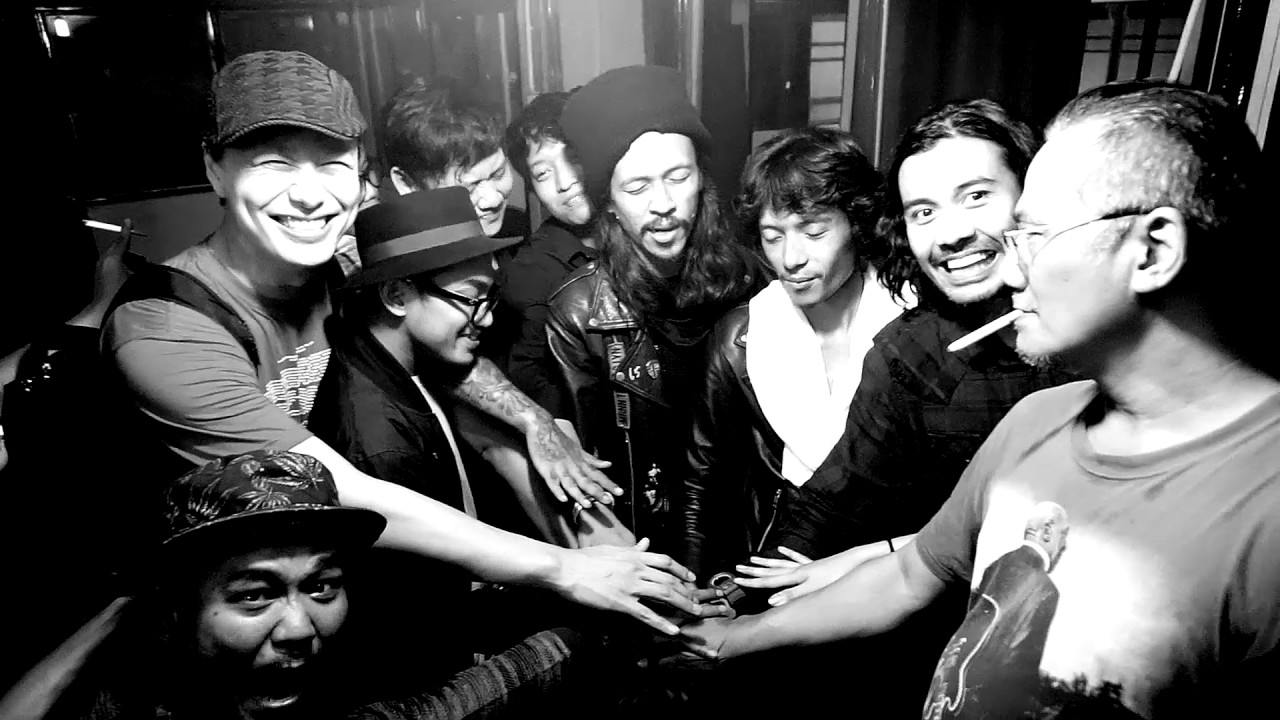 FSTVLSTVDZN - FSTVLST - MENANGISI AKHIR PEKAN - ROCK FREEDAY - YouTube