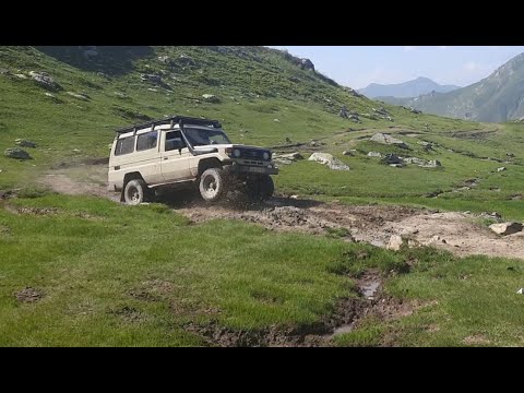 Toyota Land Cruiser 78 (Troopy , Bushtaxi) [1] - YouTube