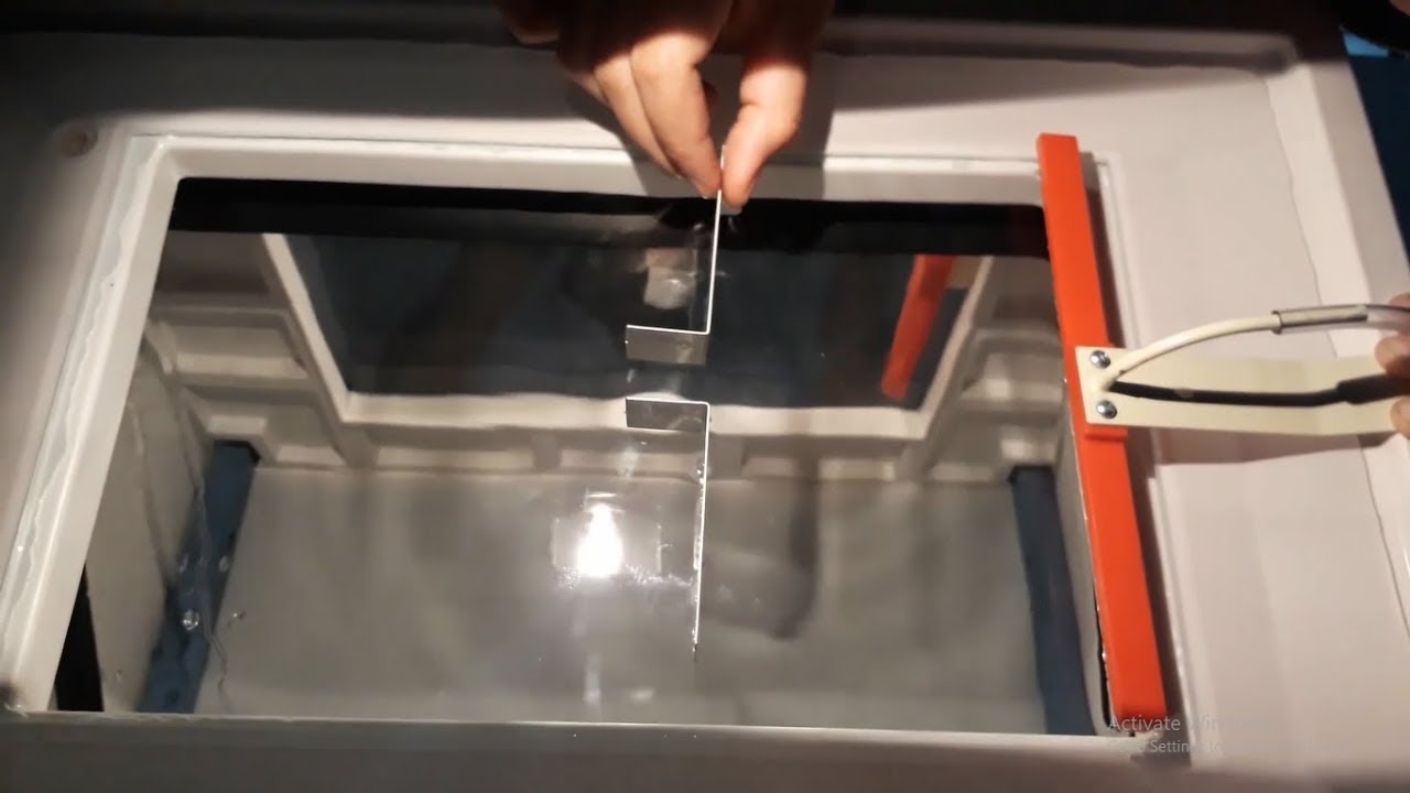 PEMBUKTIAN SIFAT-SIFAT GELOMBANG - PRAKTIKUM TANGKI RIAK - YouTube