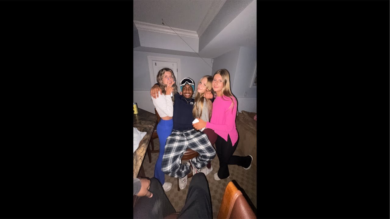 HEADPHONE PRANK CALLING FINE HUZZ (IRL STREAM) - YouTube