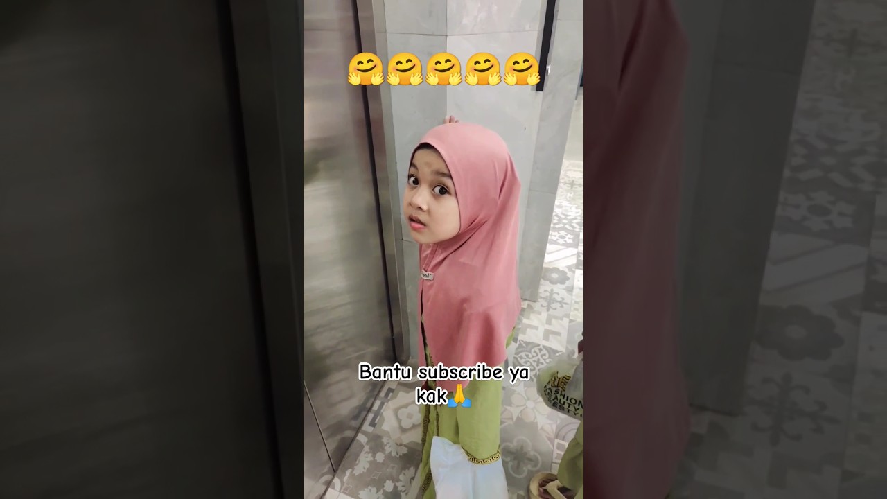 kalau mau naik lift dahulukan yang mau keluar ya #ok #arsyizs #fathinjn ...
