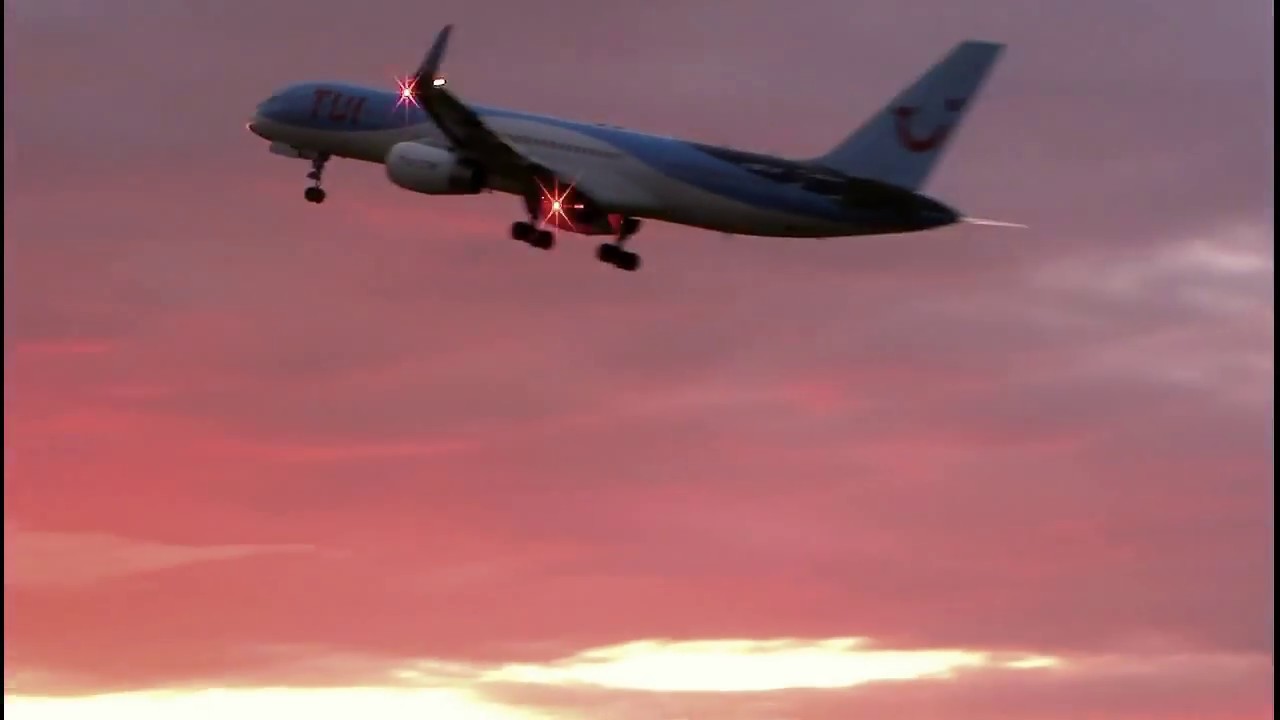 TUI 757 SUNSET Takeoff Bristol Airport - 10/8/17 - YouTube