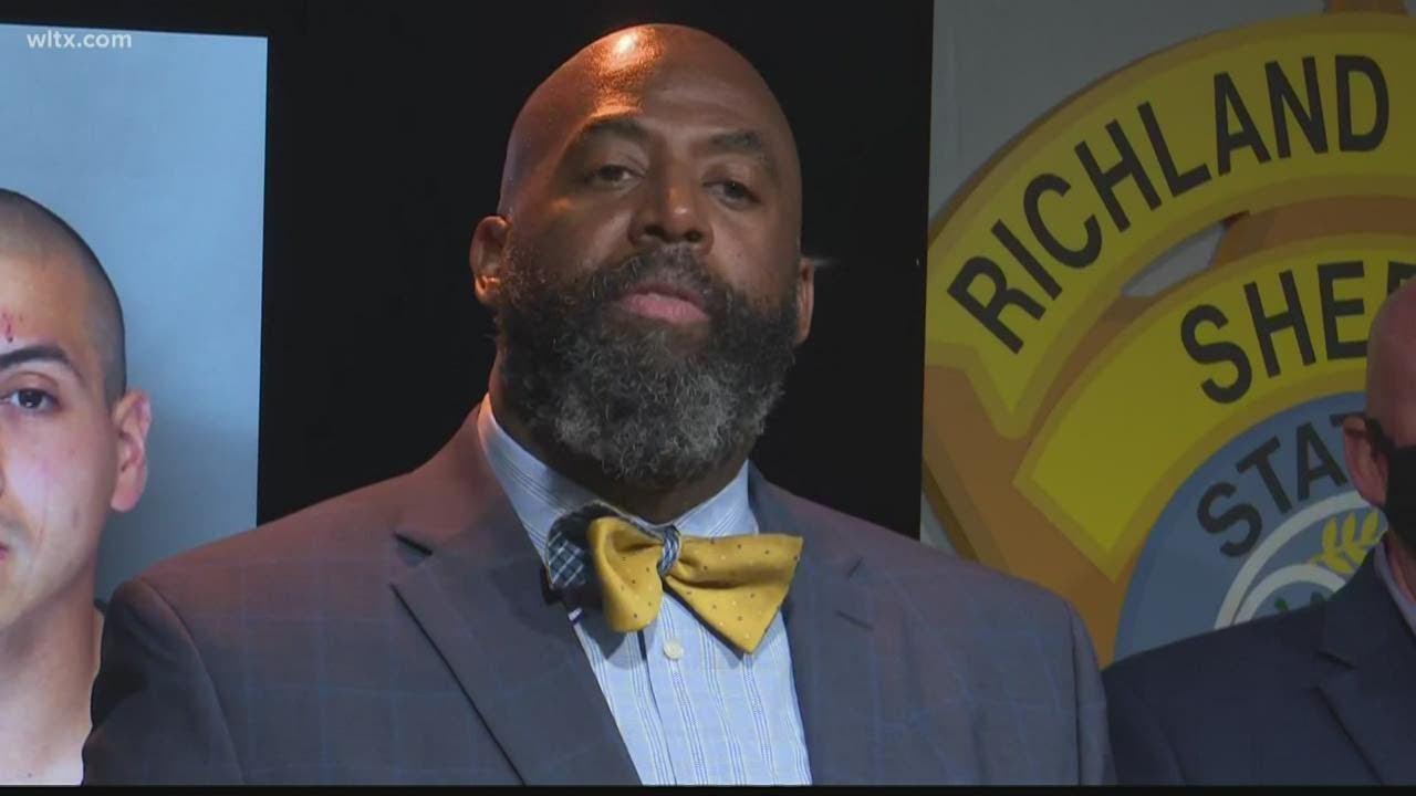 Bus driver credited as a hero as school bus hijacked - YouTube
