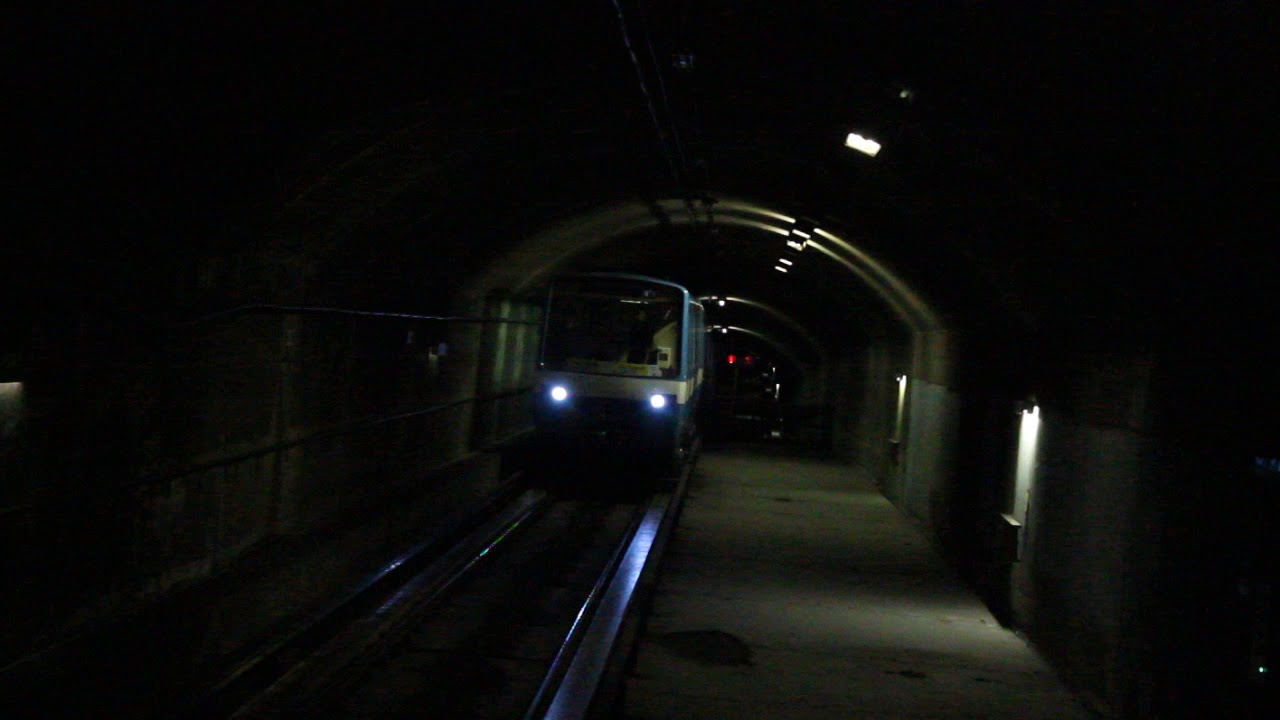 MR-63 METRO ARRIVING AT SNOWDON METRO - YouTube