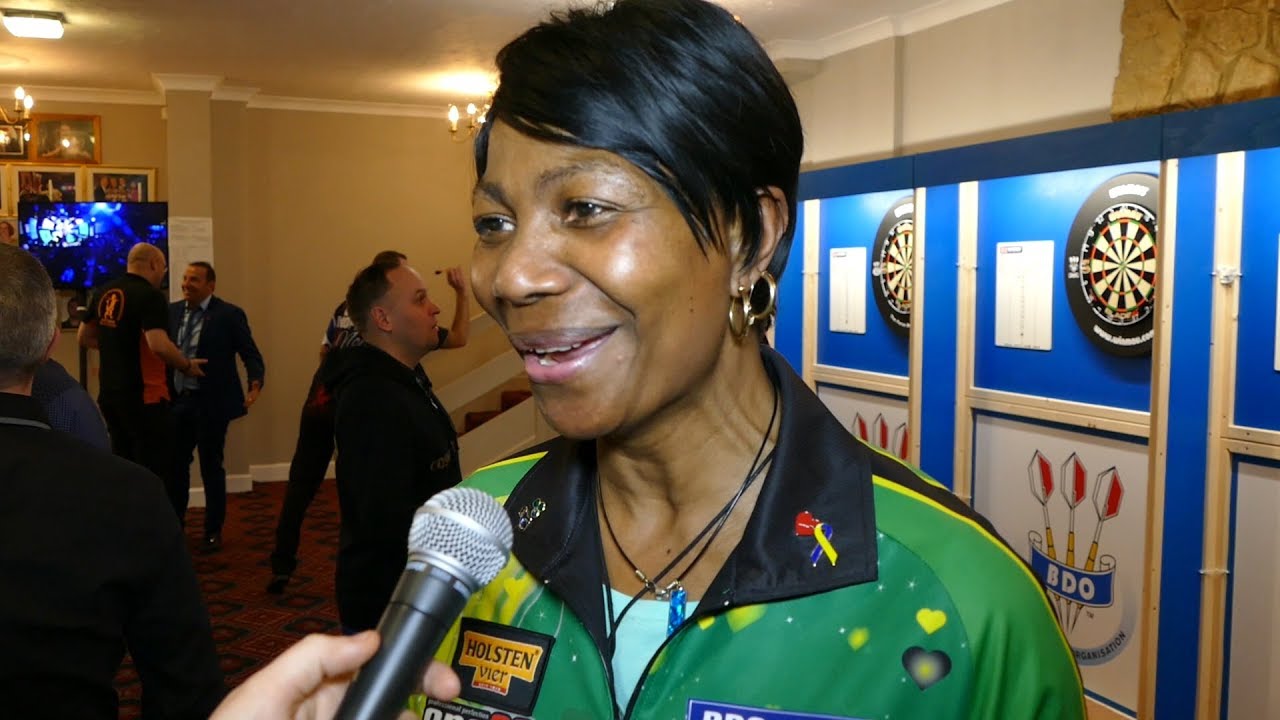 Deta Hedman Successfully through to the quarter final and plays either ...