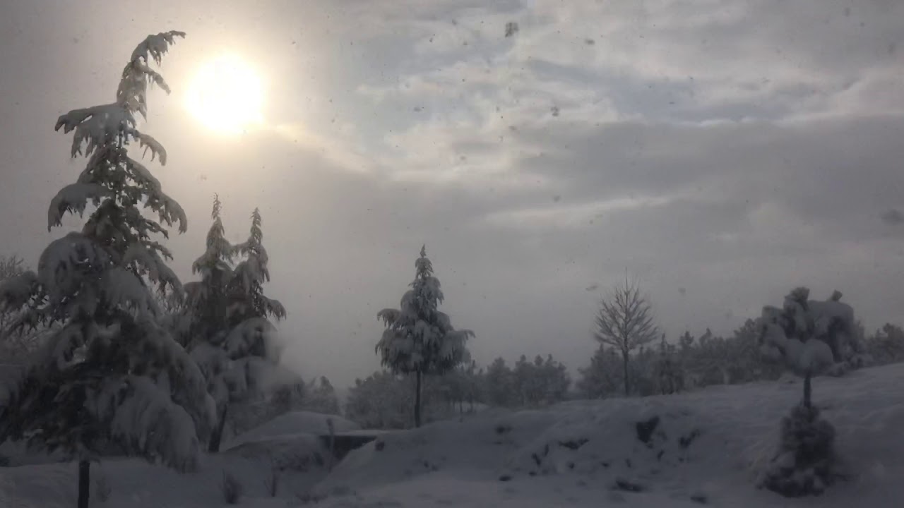 Snow fall in Parachinar - YouTube