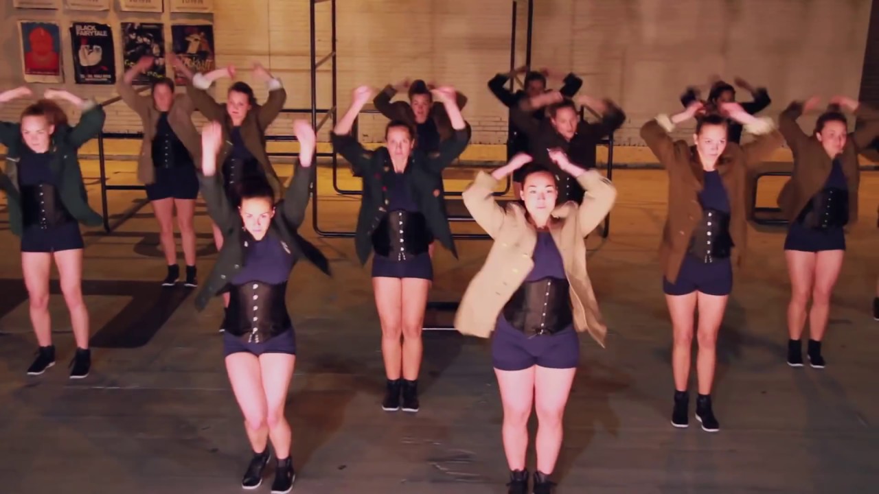 GPT dance/parkour street show - YouTube