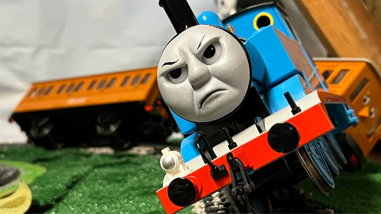 Thomas & Friends Accidents Will Happen | Slow Motion | G Scale Trains ...