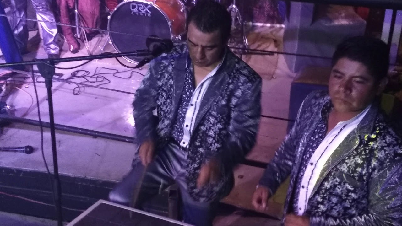 La Furia de México 🎷 baila conmigo - YouTube