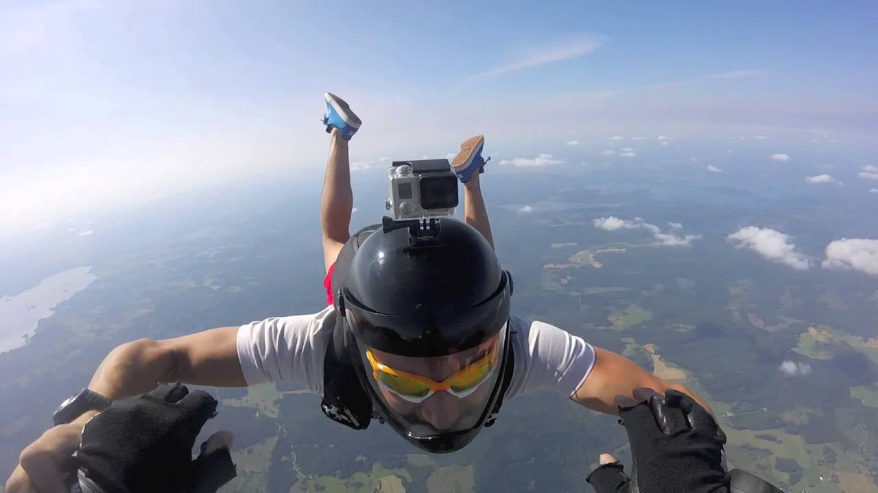 Jump week in Stockholm at Stockholms Fallskärmsklubb. - YouTube