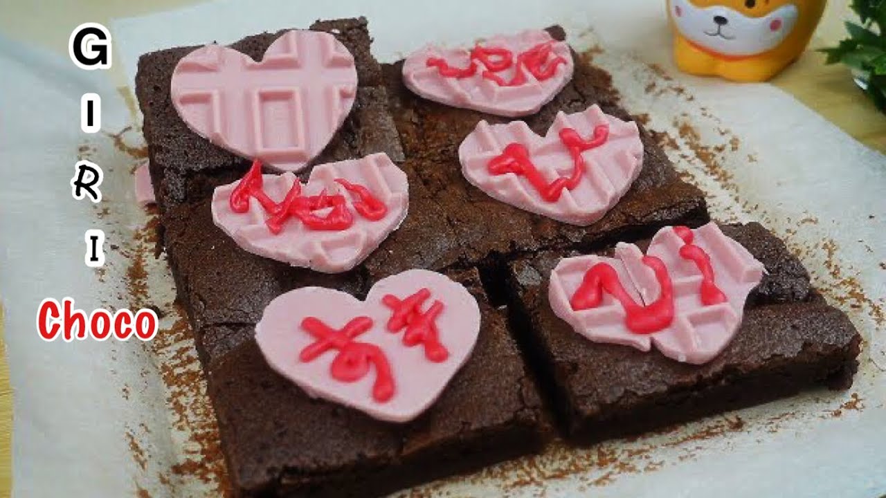 Giri Choco | Japanese Valentine Style | Exchanging Chocolates - YouTube