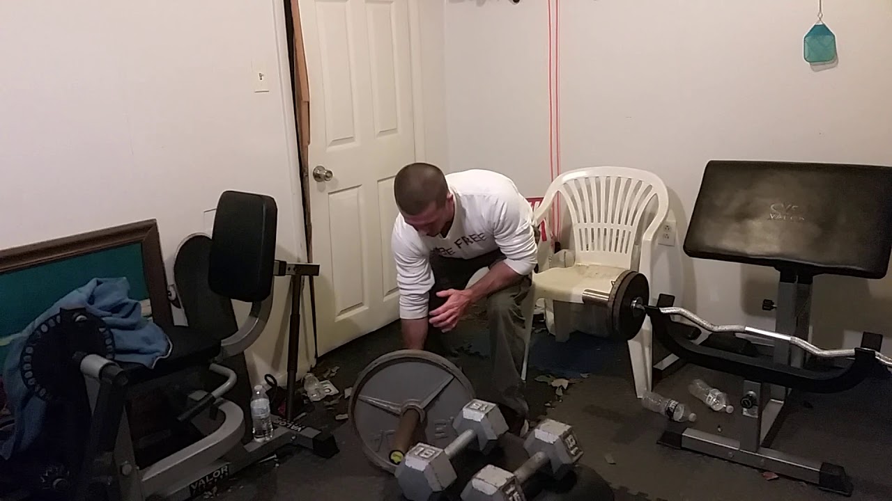 One arm barbell rows for the first time - YouTube