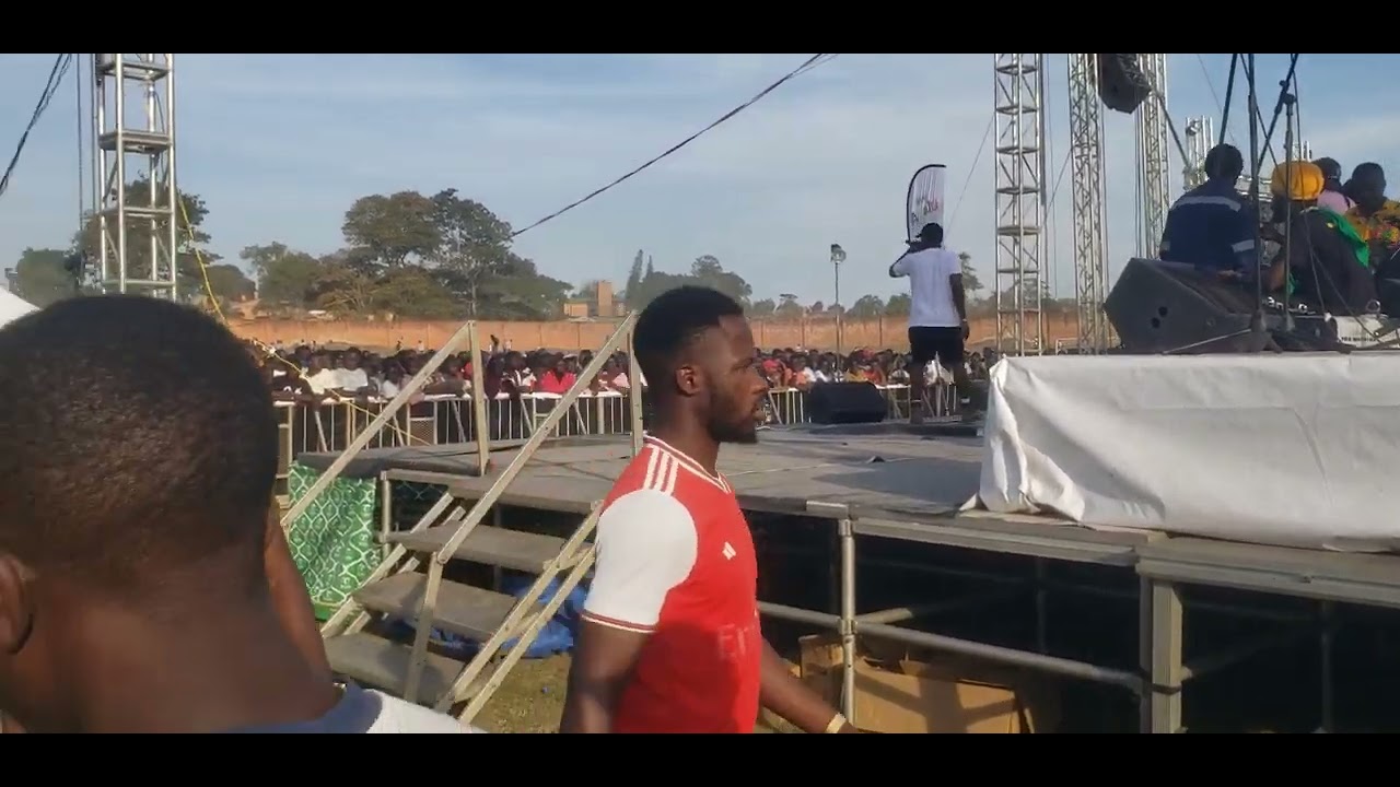 Gwamba unlimited concert @Mzuzu stadium - YouTube