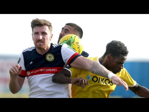 cray soccer game in gym class( big guy drop skinny dude)😲😲 - YouTube