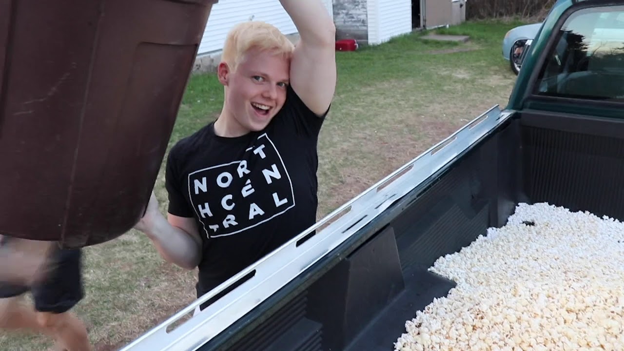 World largest bowl of popcorn - YouTube