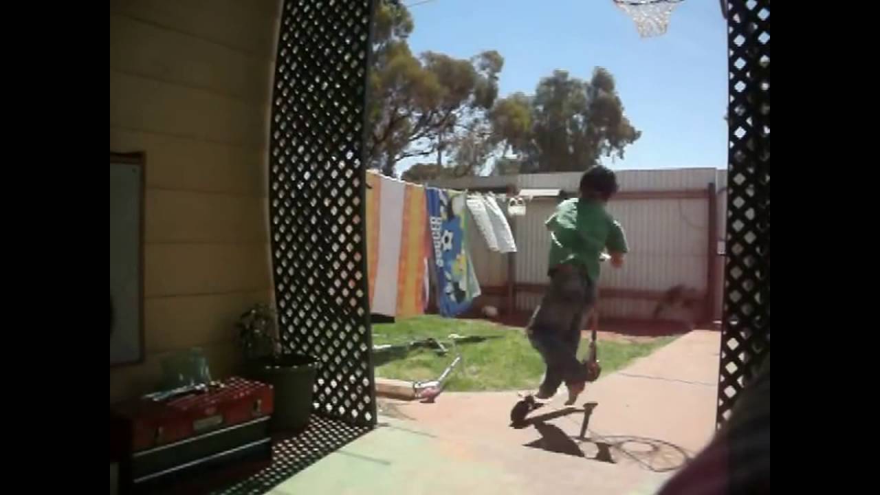 2009 SCOOTER STACK - YouTube
